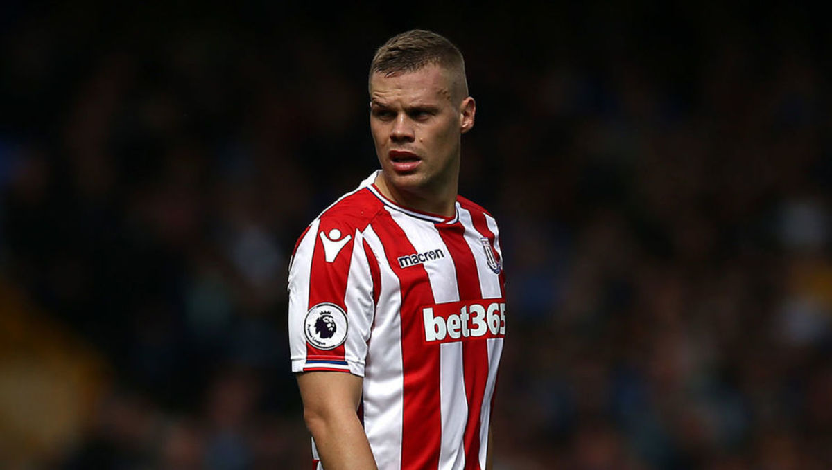 Stoke Captain Ryan Shawcross Signs New 4-Year Deal at Bet365 Stadium ...