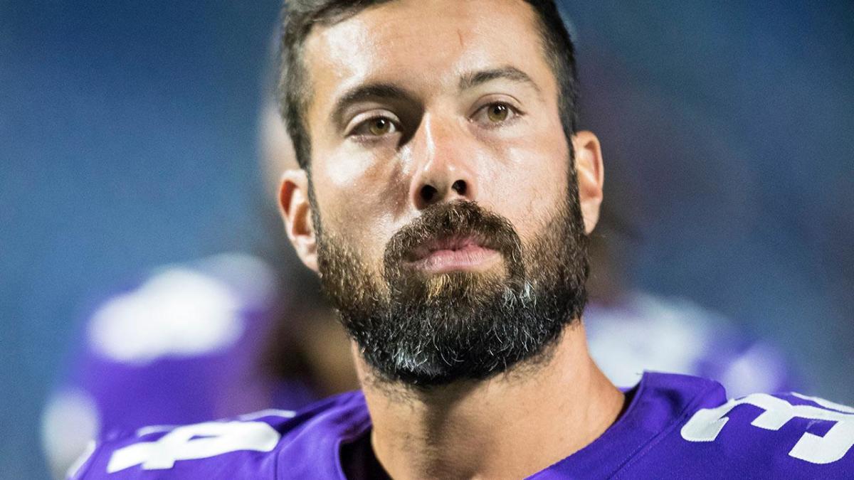 Vikings' Andrew Sendejo suspended for hit on Mike Wallace - Sports ...