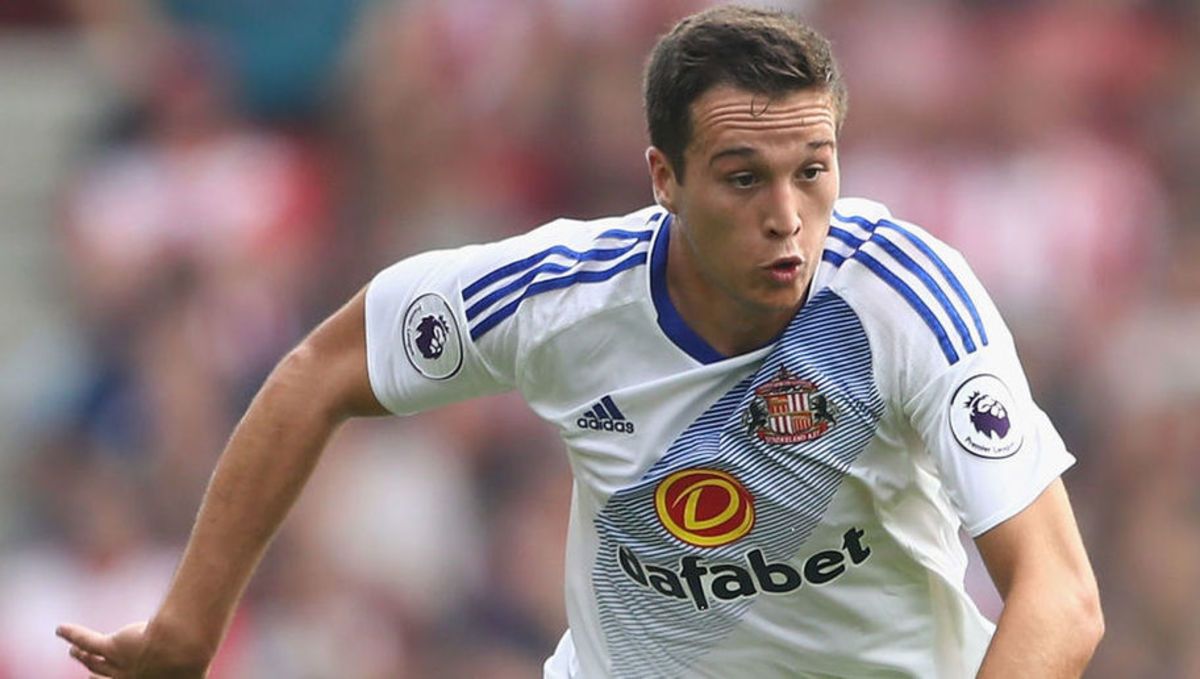 Newcastle Announce Signing of Former Sunderland Defender Javier ...