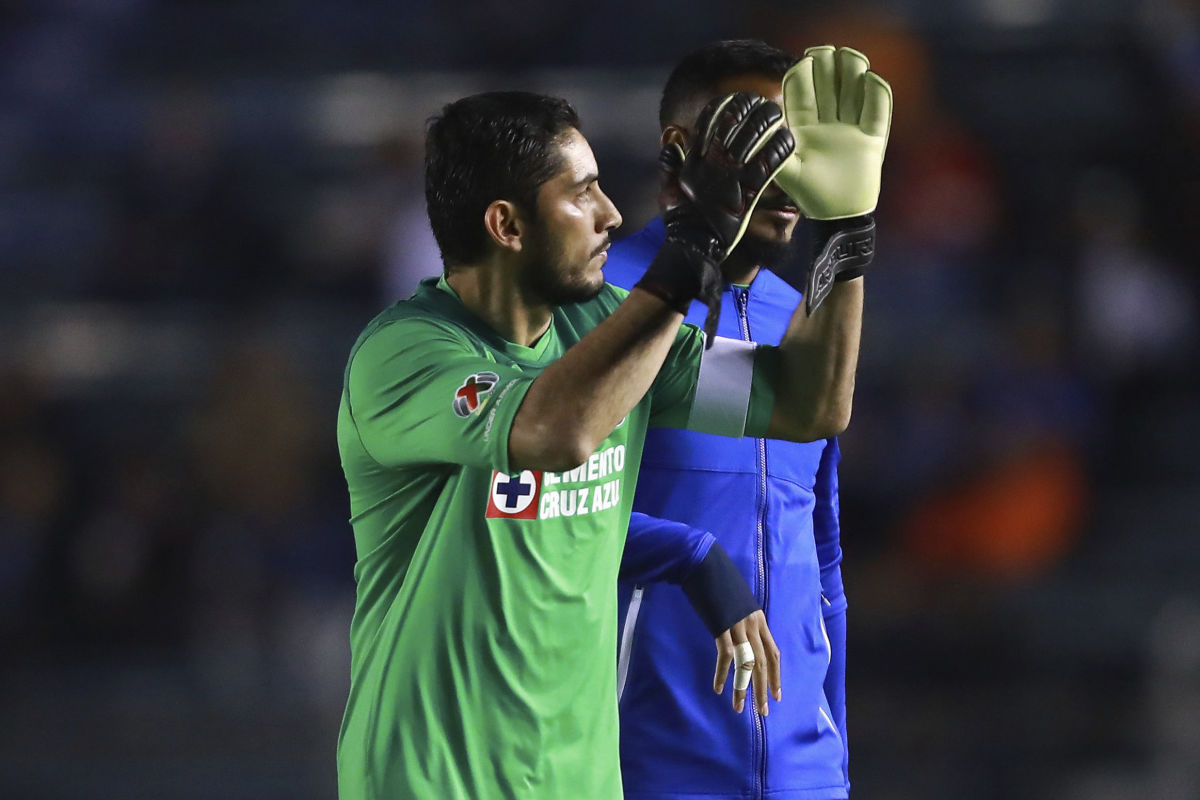 Chuy Corona llega a un acuerdo para seguir en Cruz Azul - Sports ...