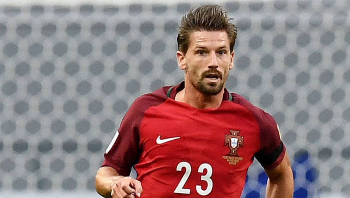 Adrien Silva Trains With Leicester City for First Time Following ...