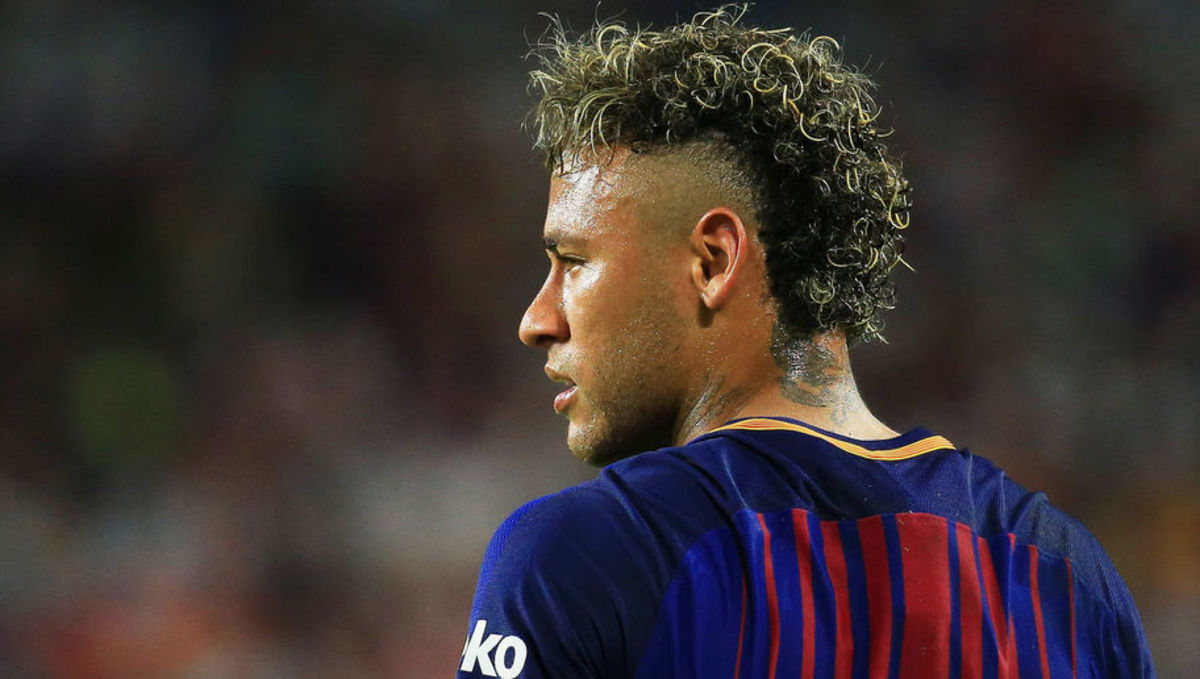 PHOTO: Image of Neymar 'Signing PSG Contract' Circulates on Social ...