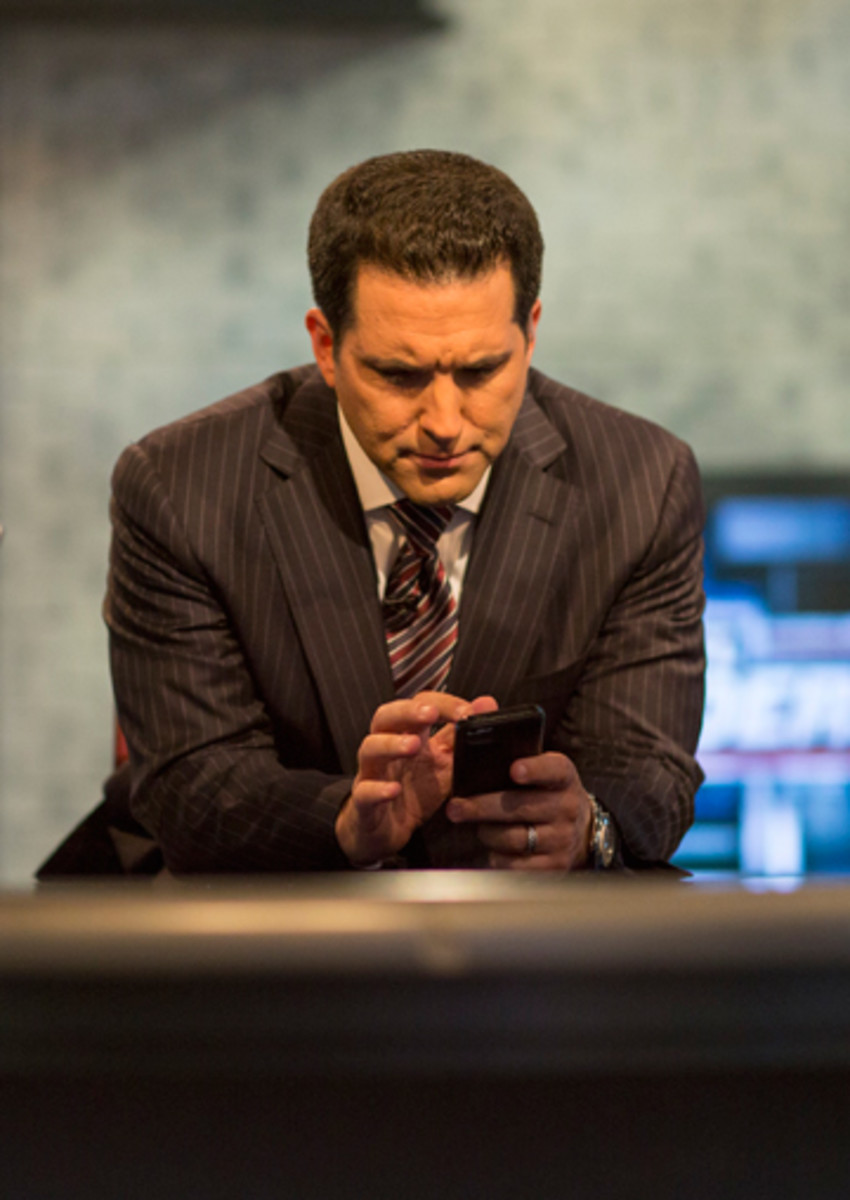 Raiders relocation fee to Vegas in $350M range, source - Sports Illustrated