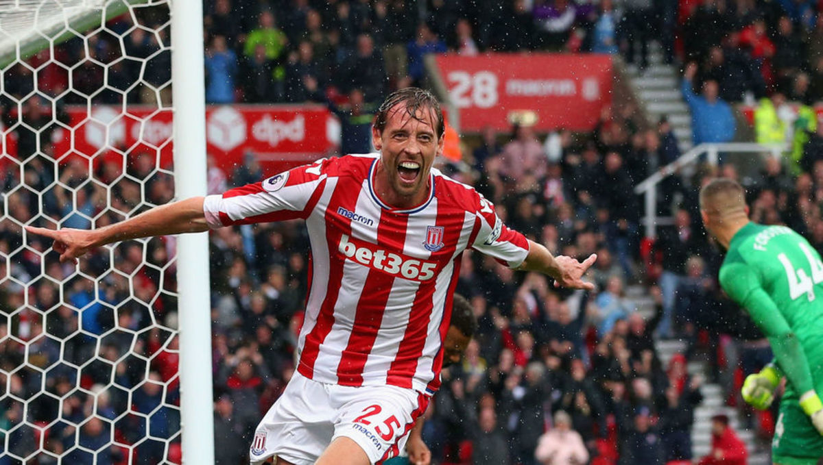Stoke Striker Peter Crouch Sets Guinness World Record for Number of ...