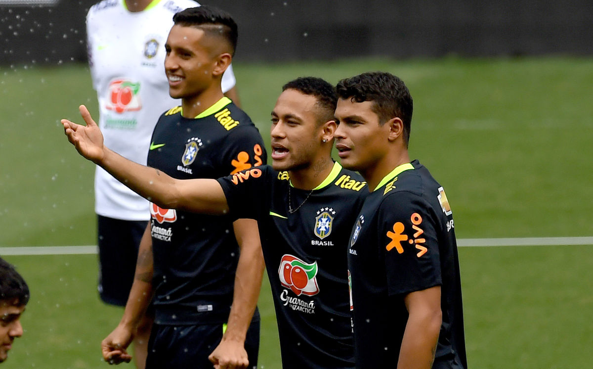 Reporter Claims Neymar's Entourage Initiated Contact With PSG Regarding ...
