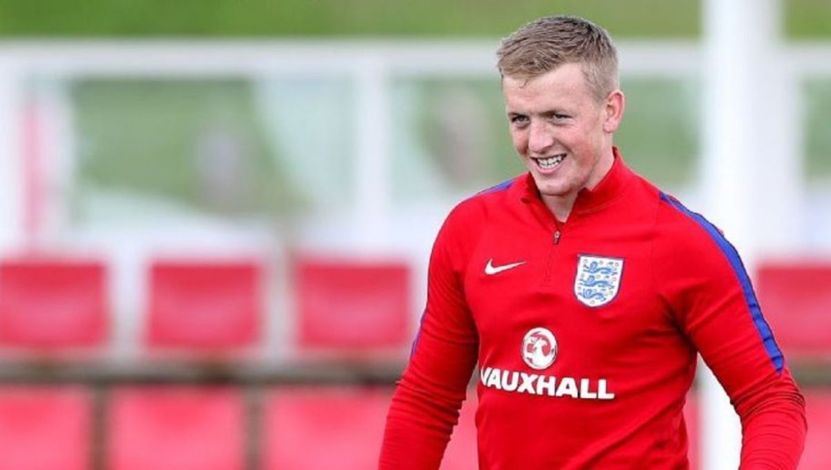 Everton Goalkeeper Pickford Desperate for Europa League Debut After Pre ...