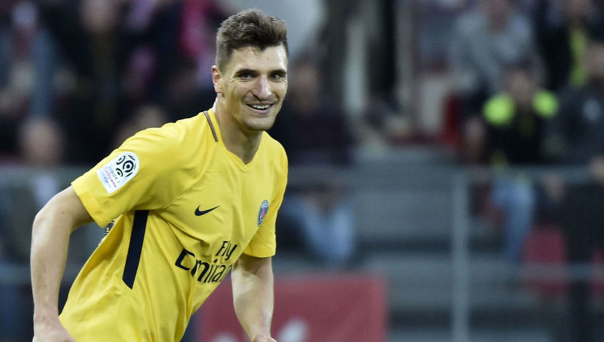 Report: Thomas Meunier rejected Chelsea move to fight for PSG place ...