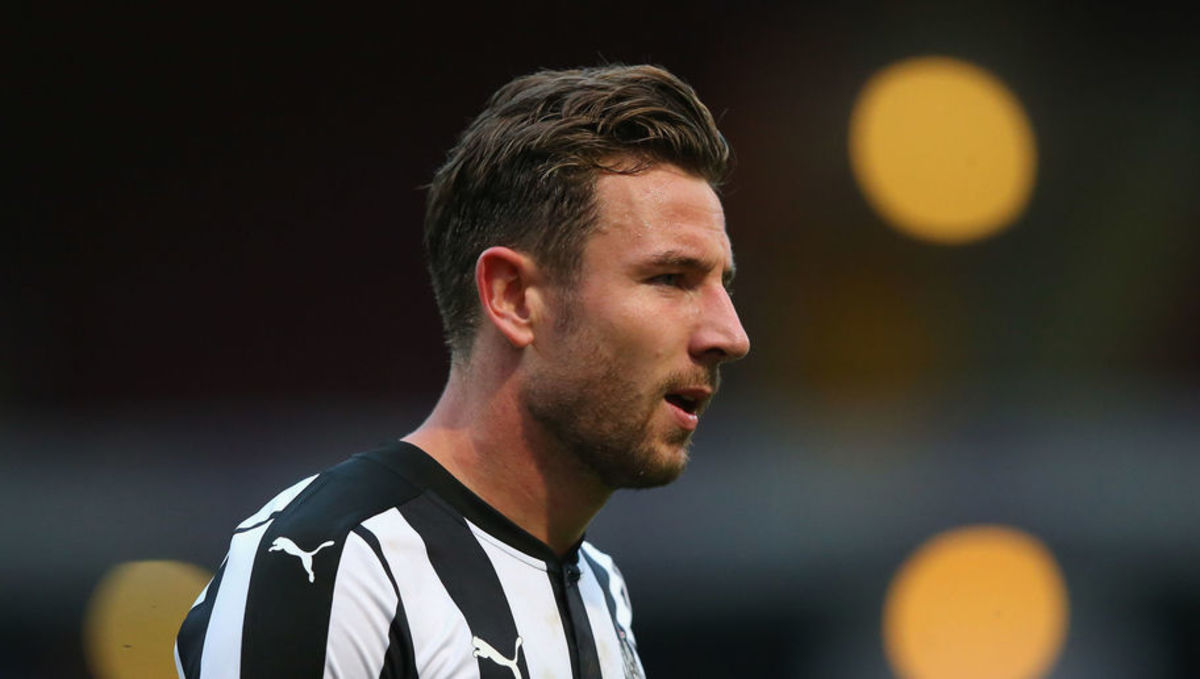 Newcastle Defender Paul Dummett Nearing Return After Lengthy Layoff ...
