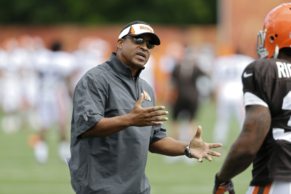 Browns coach Jackson completes staff, adds 11 assistants - Sports ...