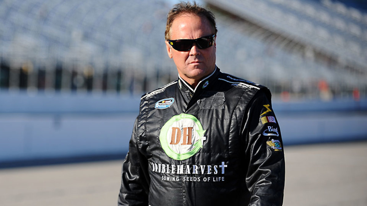 NASCAR driver Mike Wallace attacked in Charlotte - Sports Illustrated