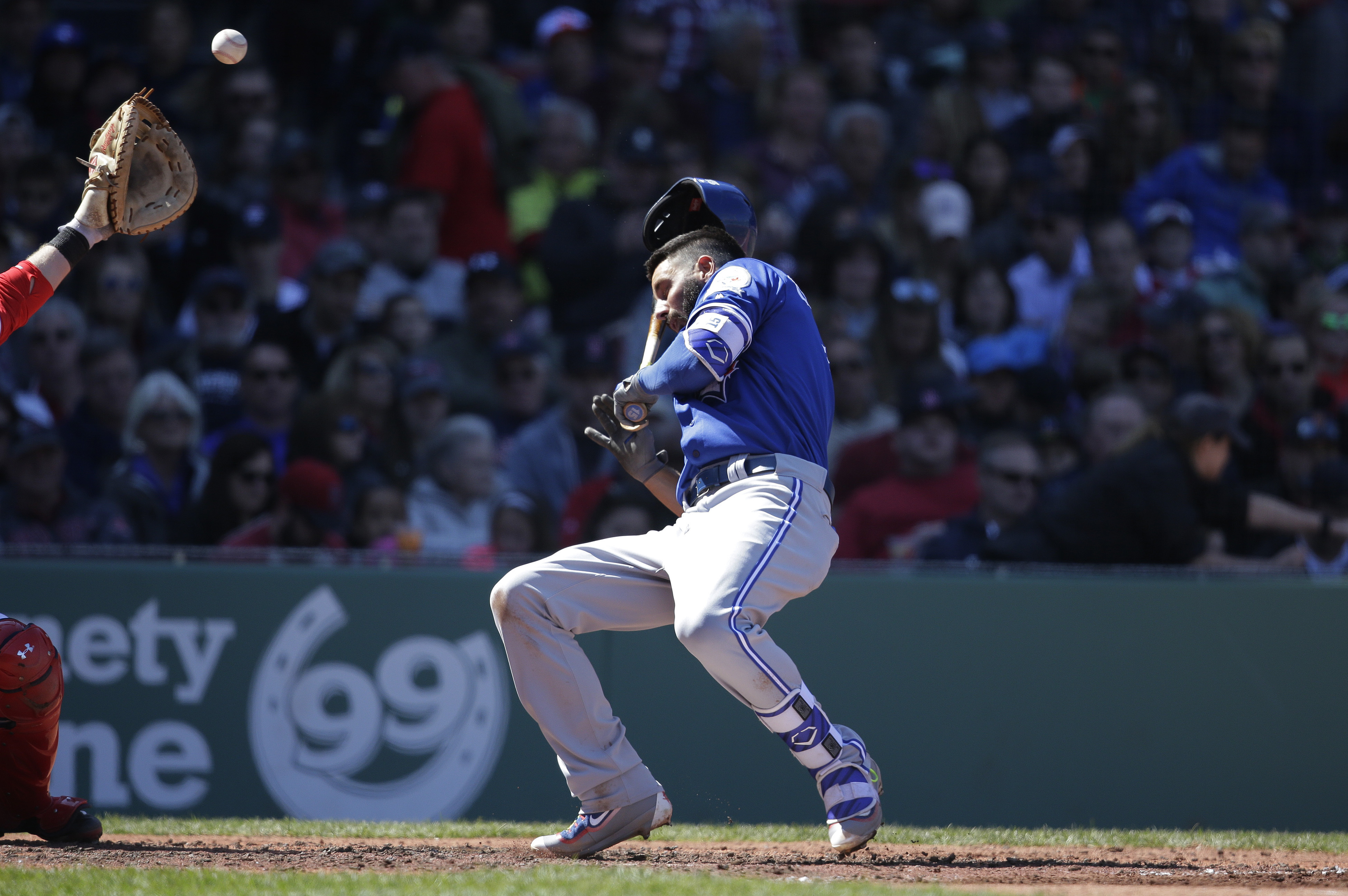 Blue Jays 1B gets gift from Sox pitcher Wright after beaning - Sports ...