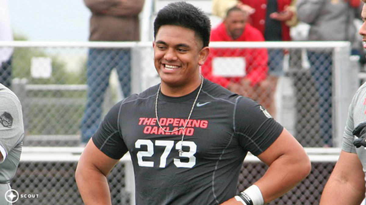 Four-star DT Boss Tagaloa commits to UCLA - Sports Illustrated