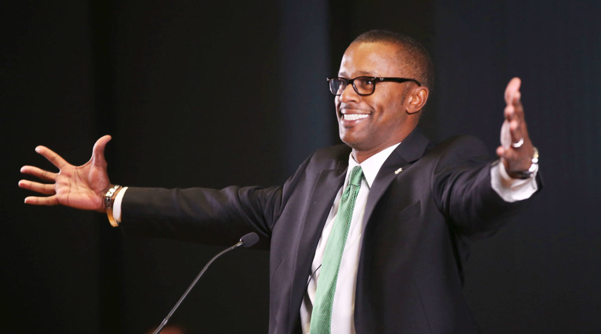 Watch: Oregon introduces Willie Taggart as new head coach - Sports ...