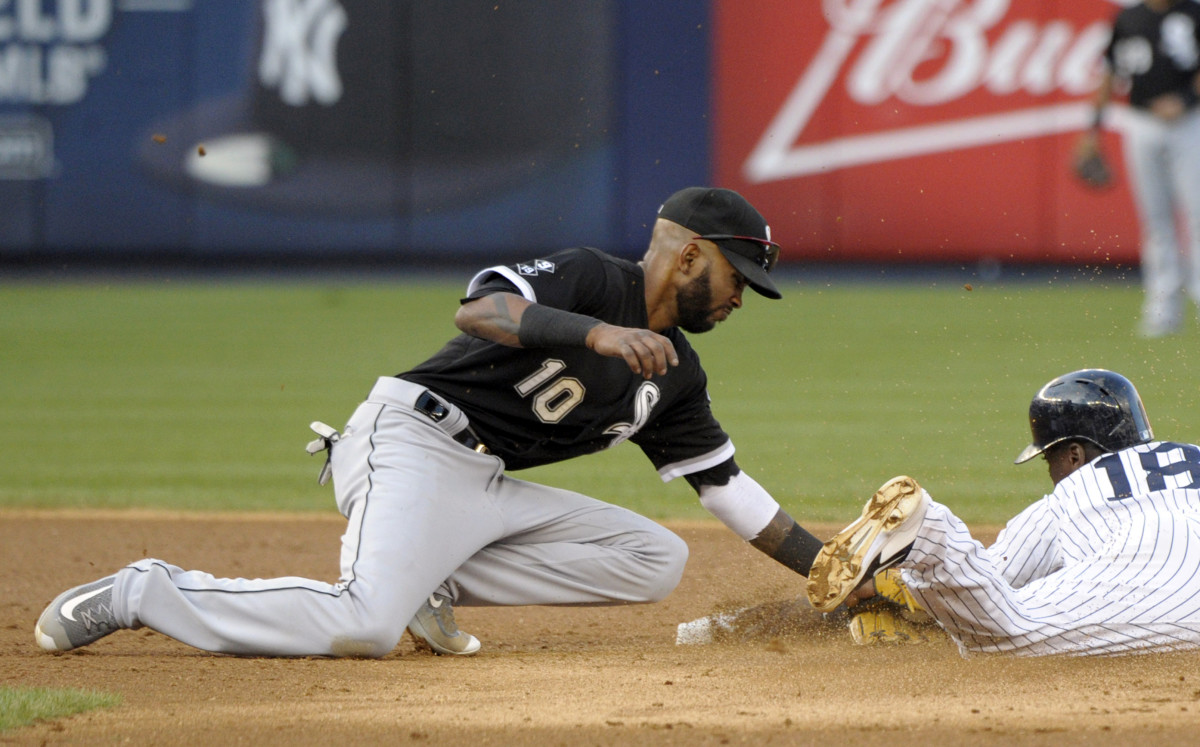 Alexei Ramirez, Padres finalize $4 million, 1-year contract - Sports ...