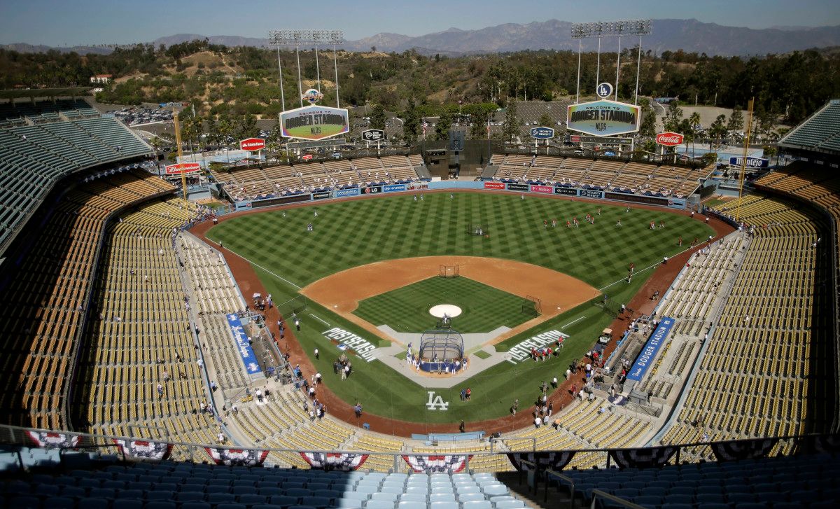 Dodgers sign deal to bring more concerts to baseball stadium - Sports ...