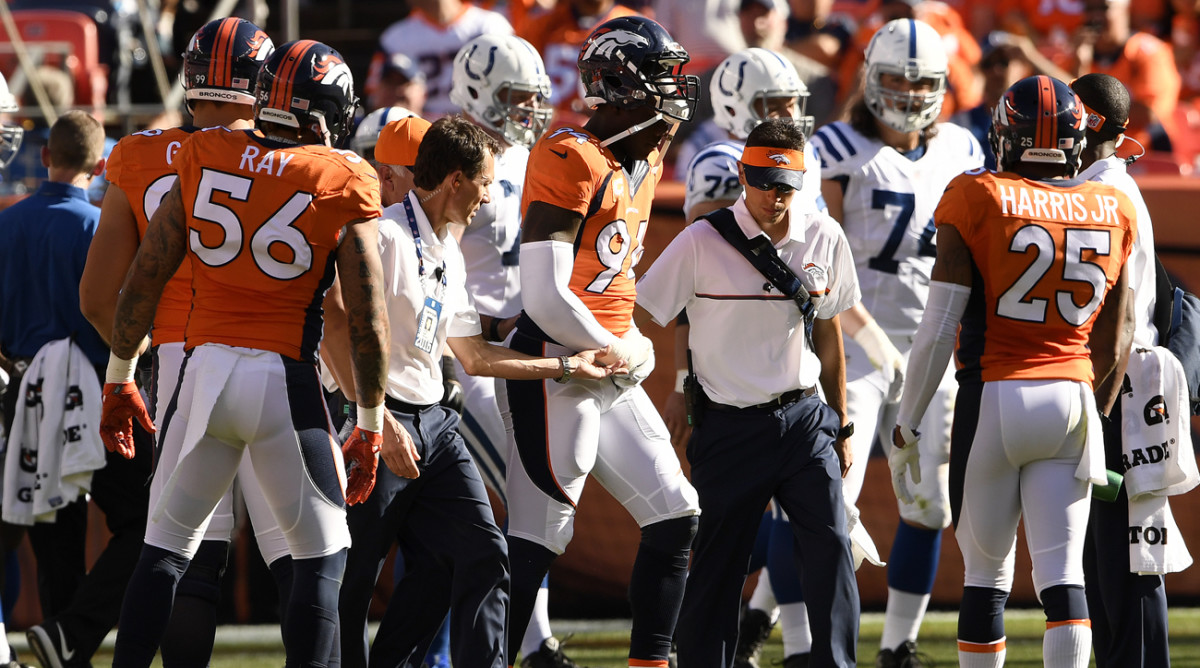 DeMarcus Ware injury update: Out 3-4 weeks with ula fracture - Sports ...