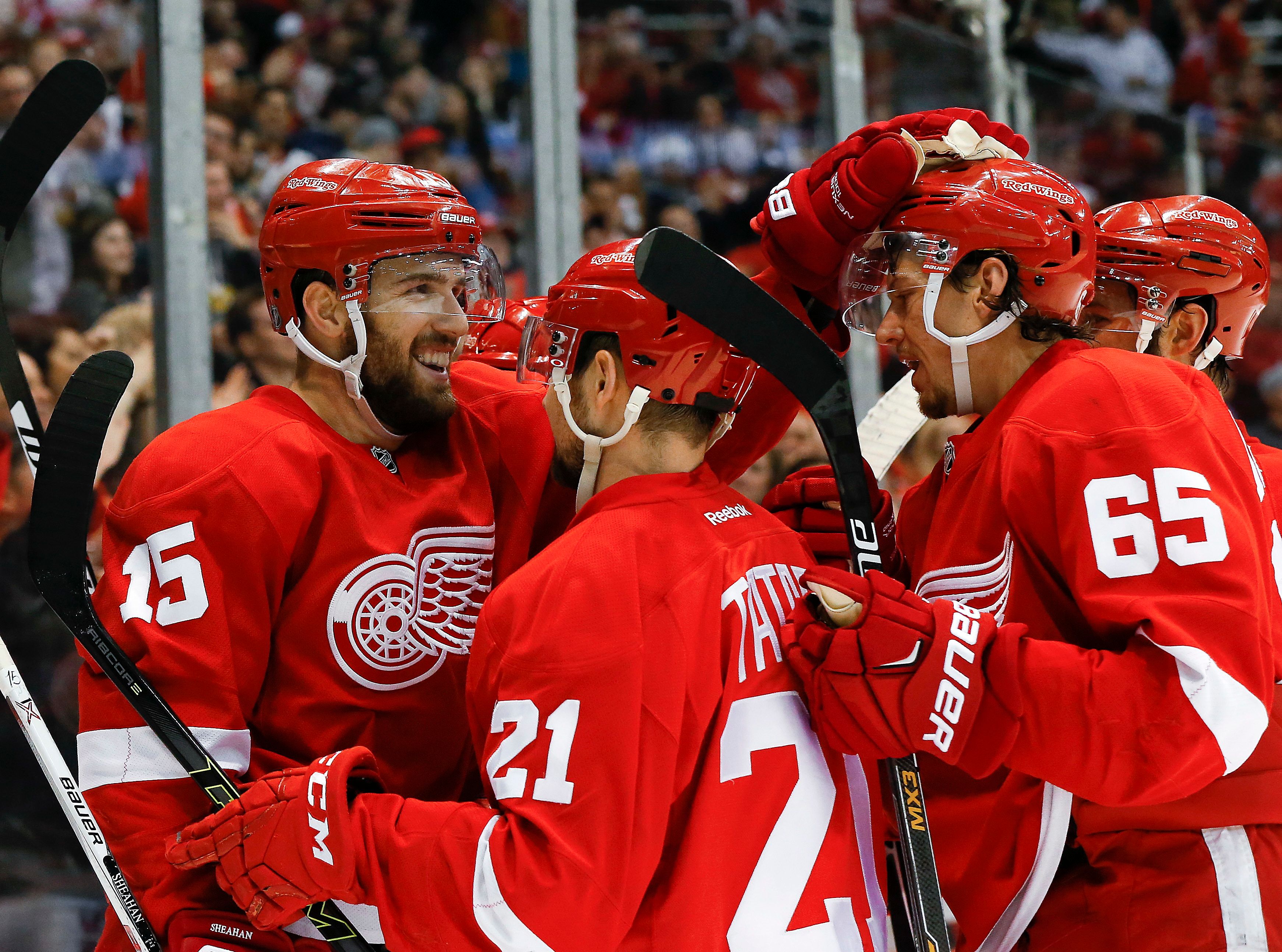 Red Wings turn 3-goal lead into 3-2 win over Sabres - Sports Illustrated
