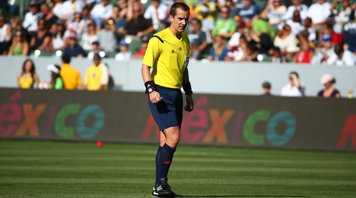 MLS makes history with debut of video assistant refs - Sports Illustrated