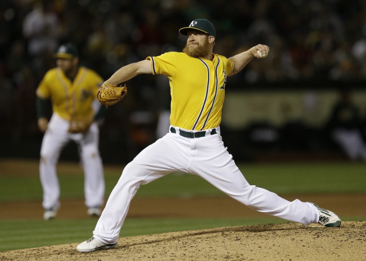 Burns drives in the winning run in the 9th inning - Sports Illustrated