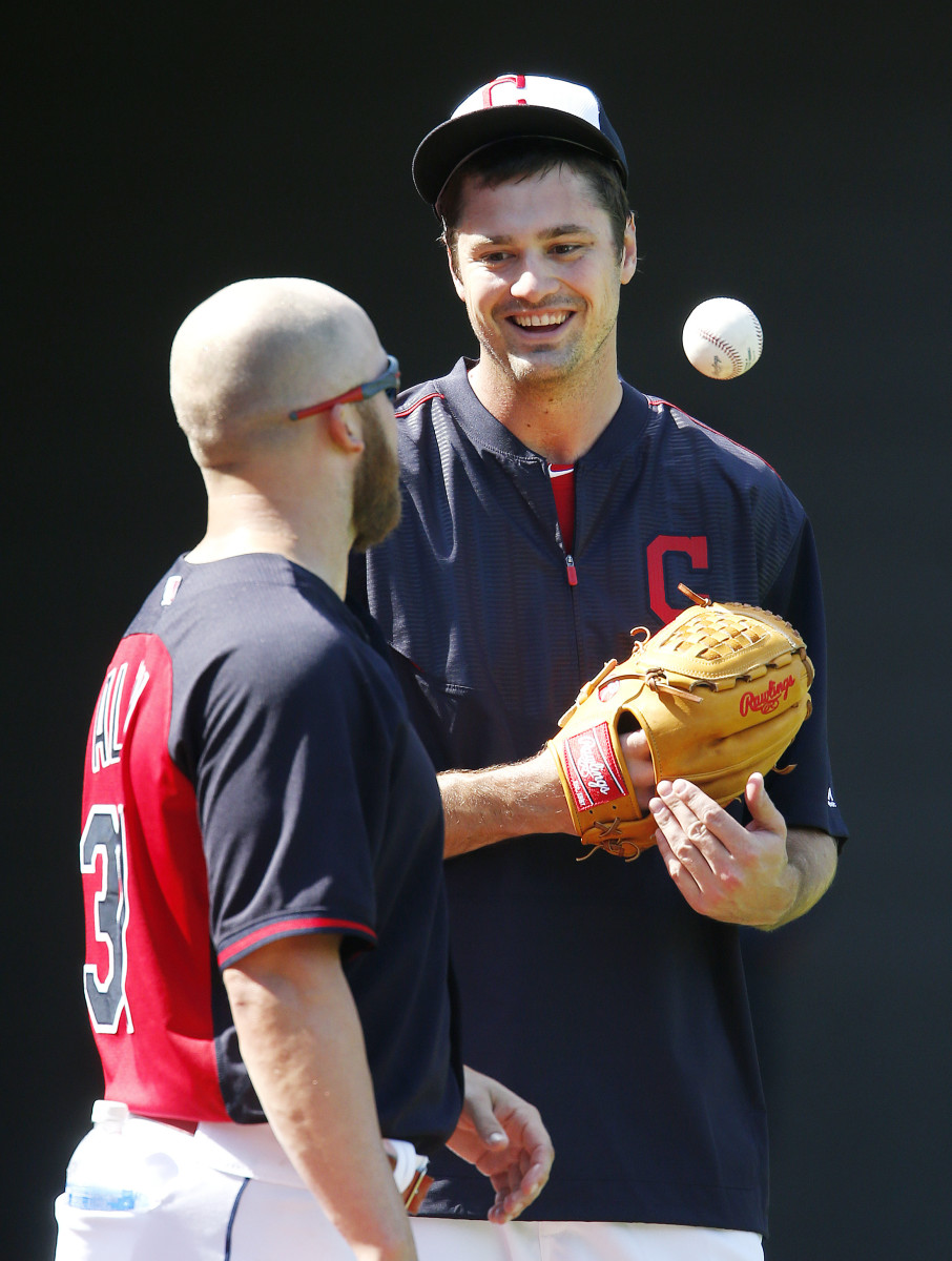 Andrew Miller returns to Yankee Stadium 5 days after trade - Sports ...