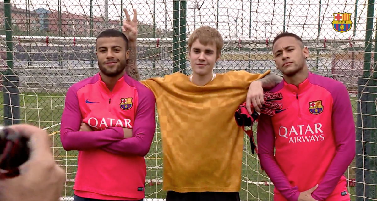 Justin Bieber visits FC Barcelona's Messi, Suarez, Neymar (Video ...