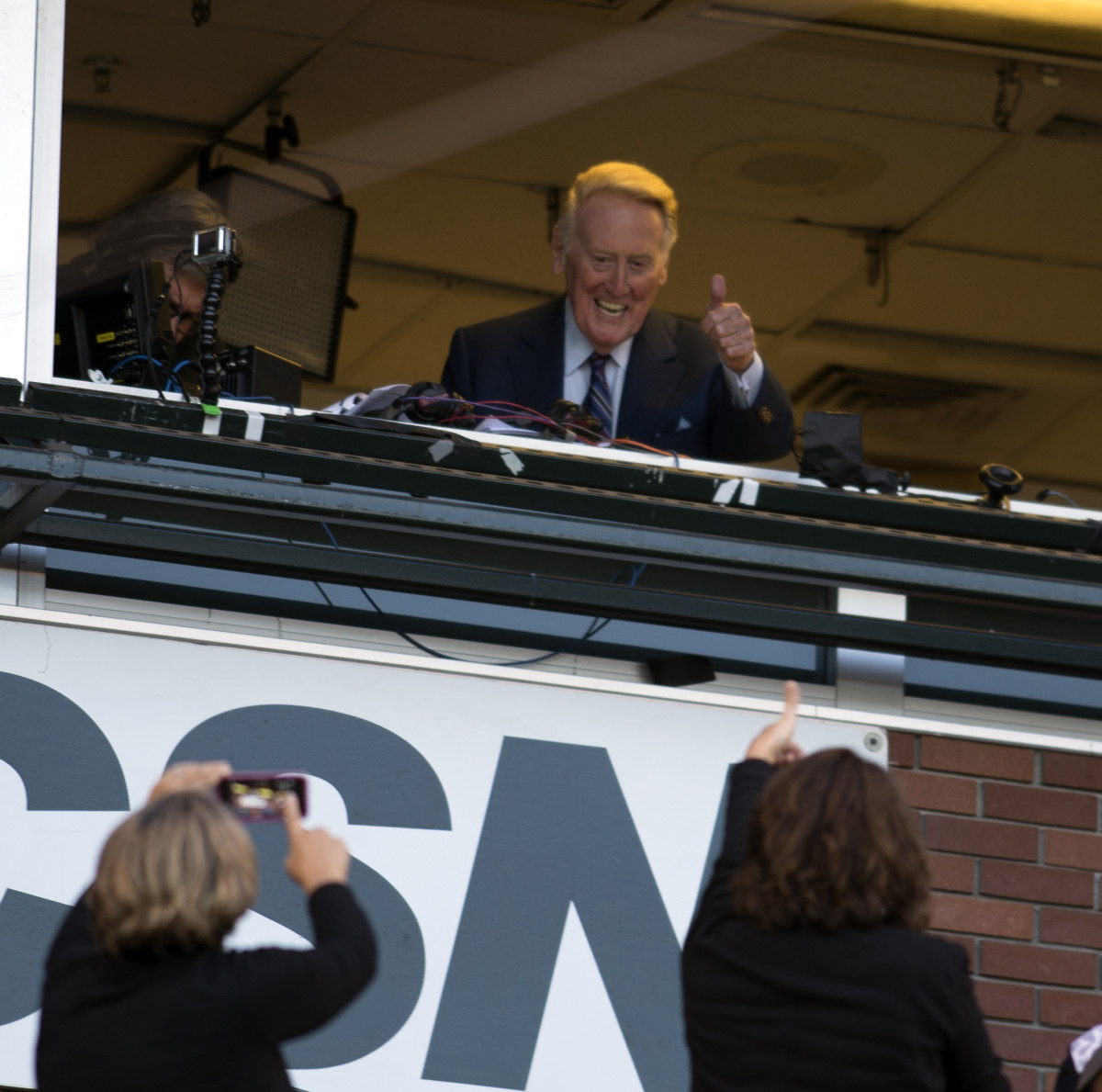 Scully calls final game in Hall of Fame broadcasting career - Sports ...