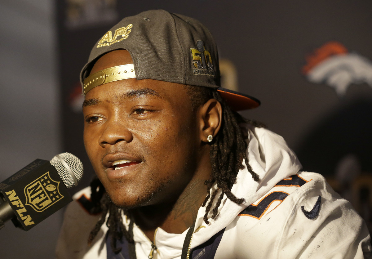 Bears boost defense, agree to 4-year contract with Trevathan - Sports ...