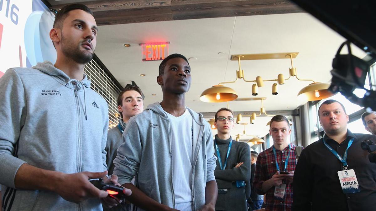 FIFA Interactive World Cup: Pro gamer takes on writer - Sports Illustrated