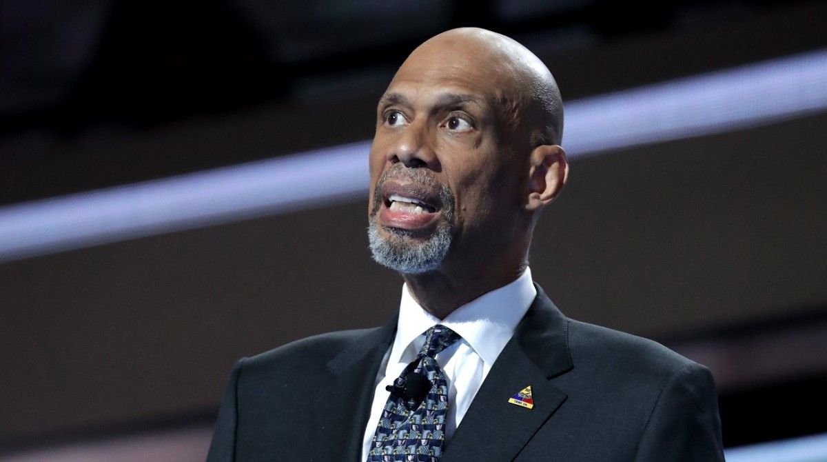 Kareem Abdul Jabbar Criticizes Donald Trump At Dnc Sports Illustrated 1998