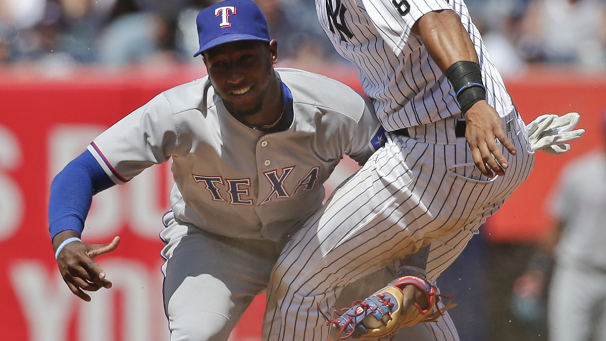 Yankees-Rangers: Aaron Hicks tagged in crotch (video) - Sports Illustrated