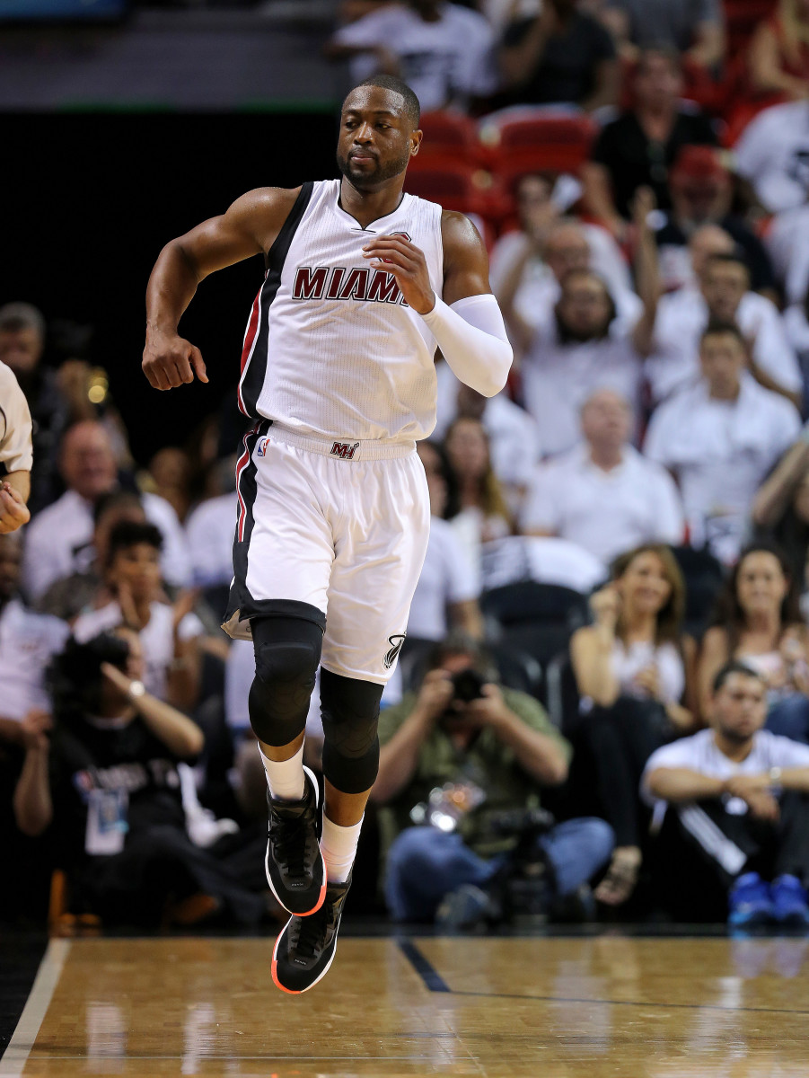 Wade scores 28 to lead Heat past Hornets, 115-103 in Game 2 - Sports ...