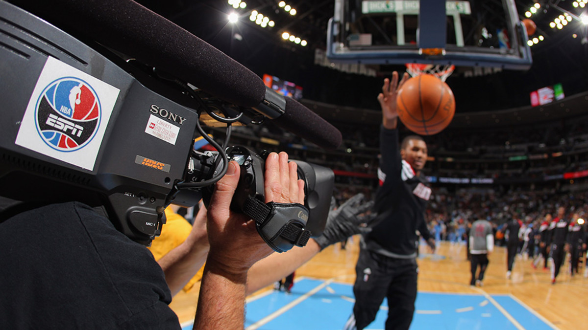 Disney using human operators to train automatic cameras - Sports ...