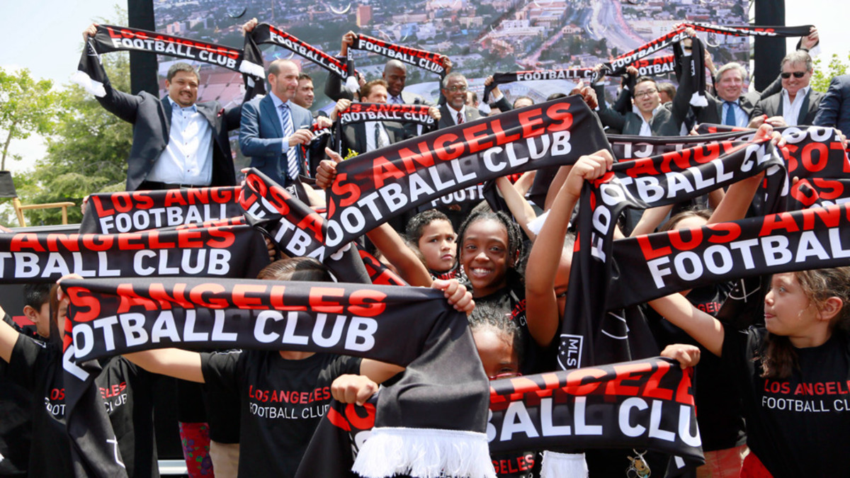 MLS expansion team LAFC unveils crest, black and gold colors - Sports ...