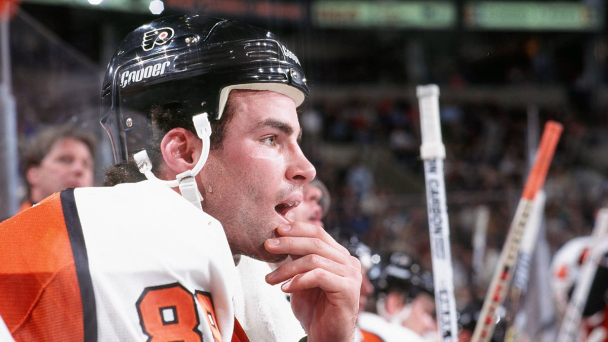 Eric Lindros says concussions changed him, he feared for safety ...