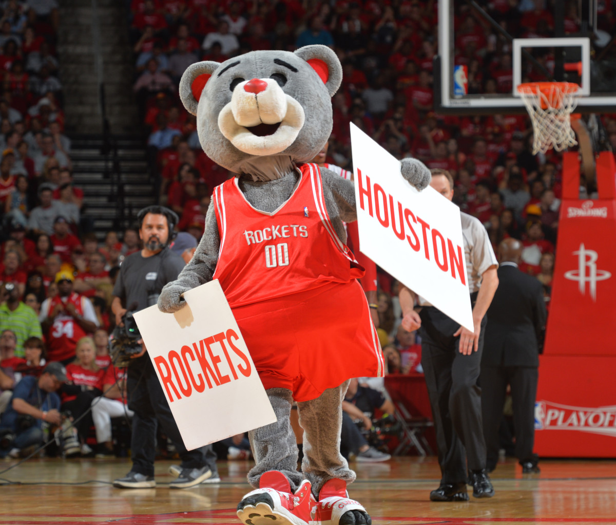 Houston Rockets: Women in costumes distract shooters - Sports Illustrated