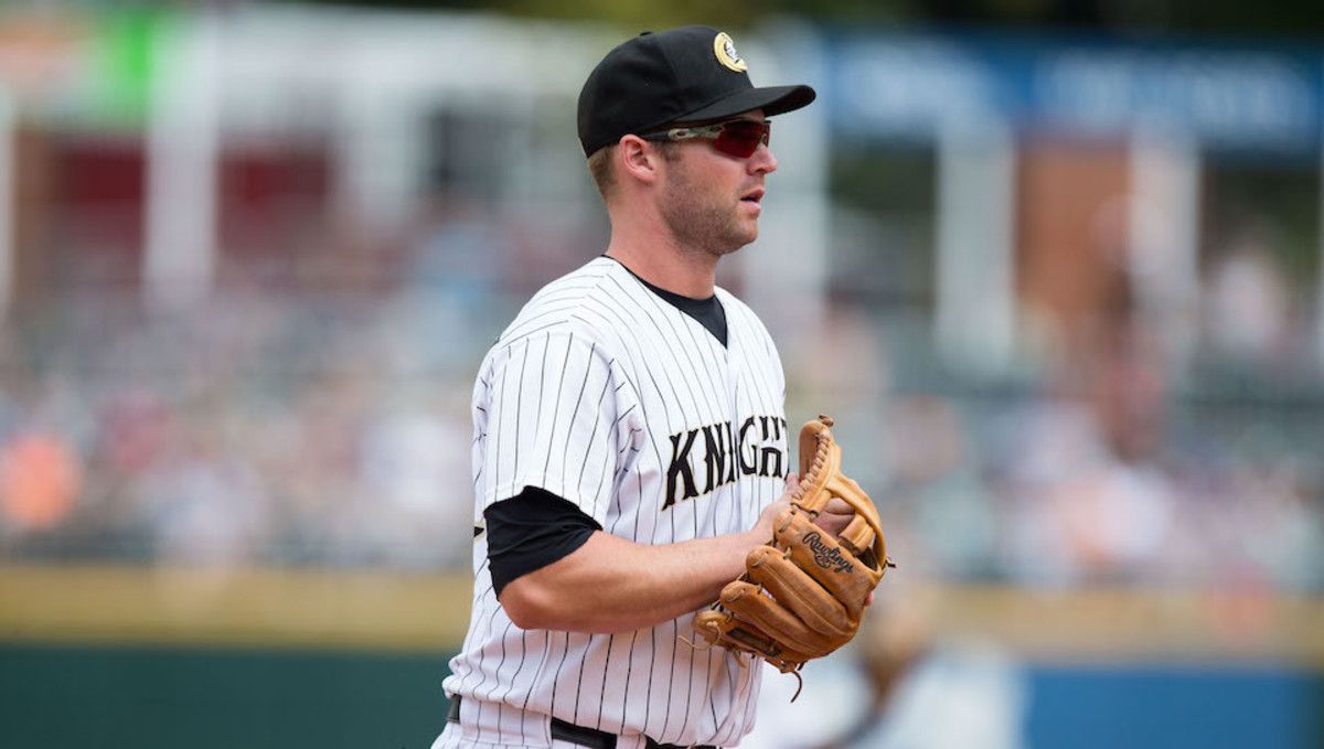 Chicago White Sox: Matt Davidson fractures foot - Sports Illustrated