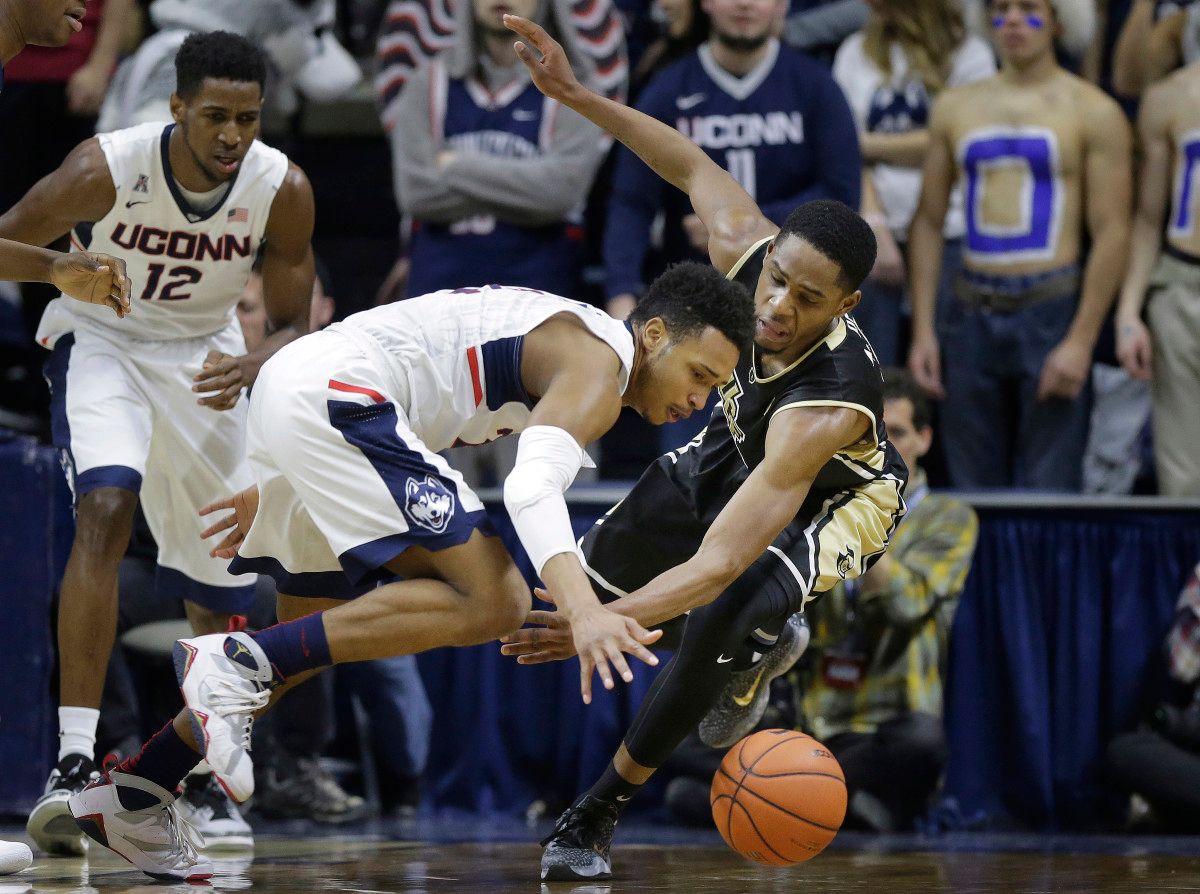 UConn wins regular-season finale 67-46 over UCF - Sports Illustrated