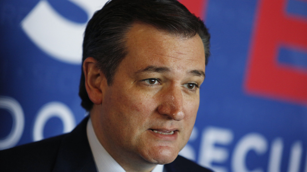Ted Cruz blows Hoosiers reference, calls hoop a ‘basketball ring ...
