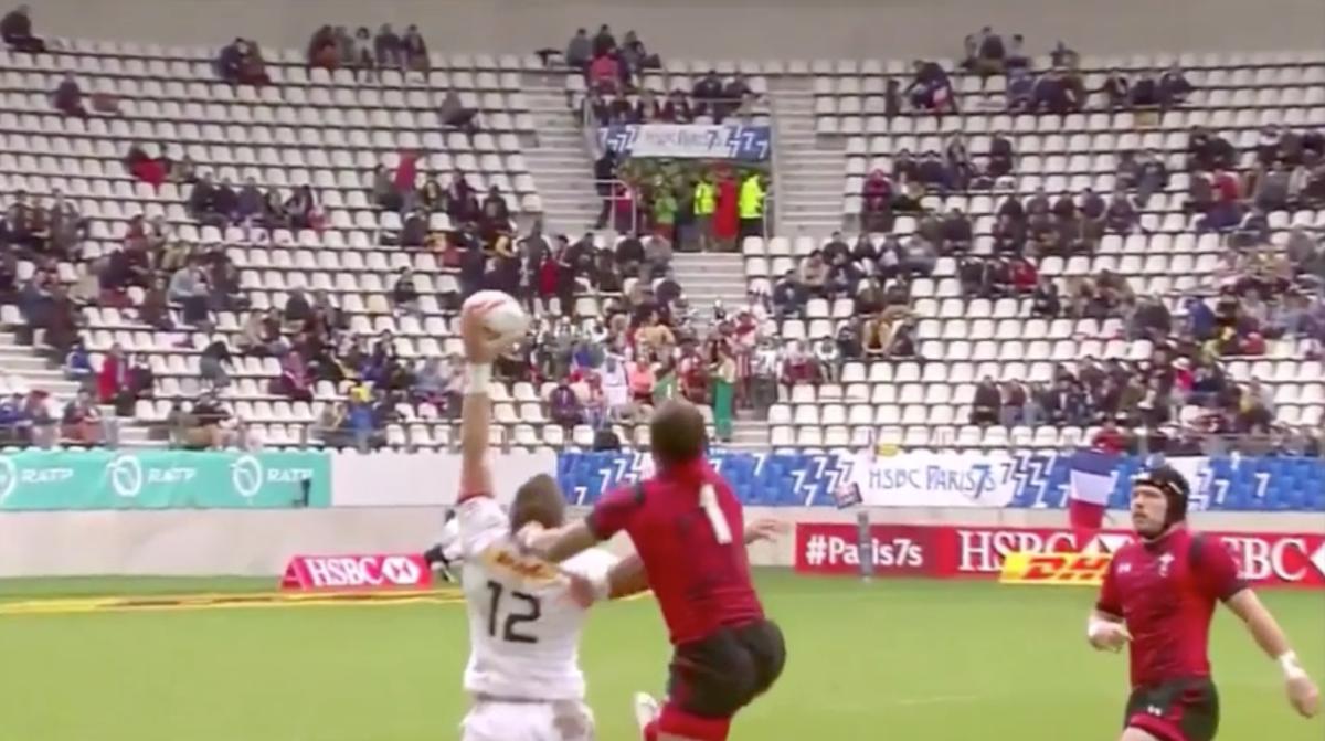 Video: Rugby player makes one-handed catch in Paris 7s - Sports Illustrated
