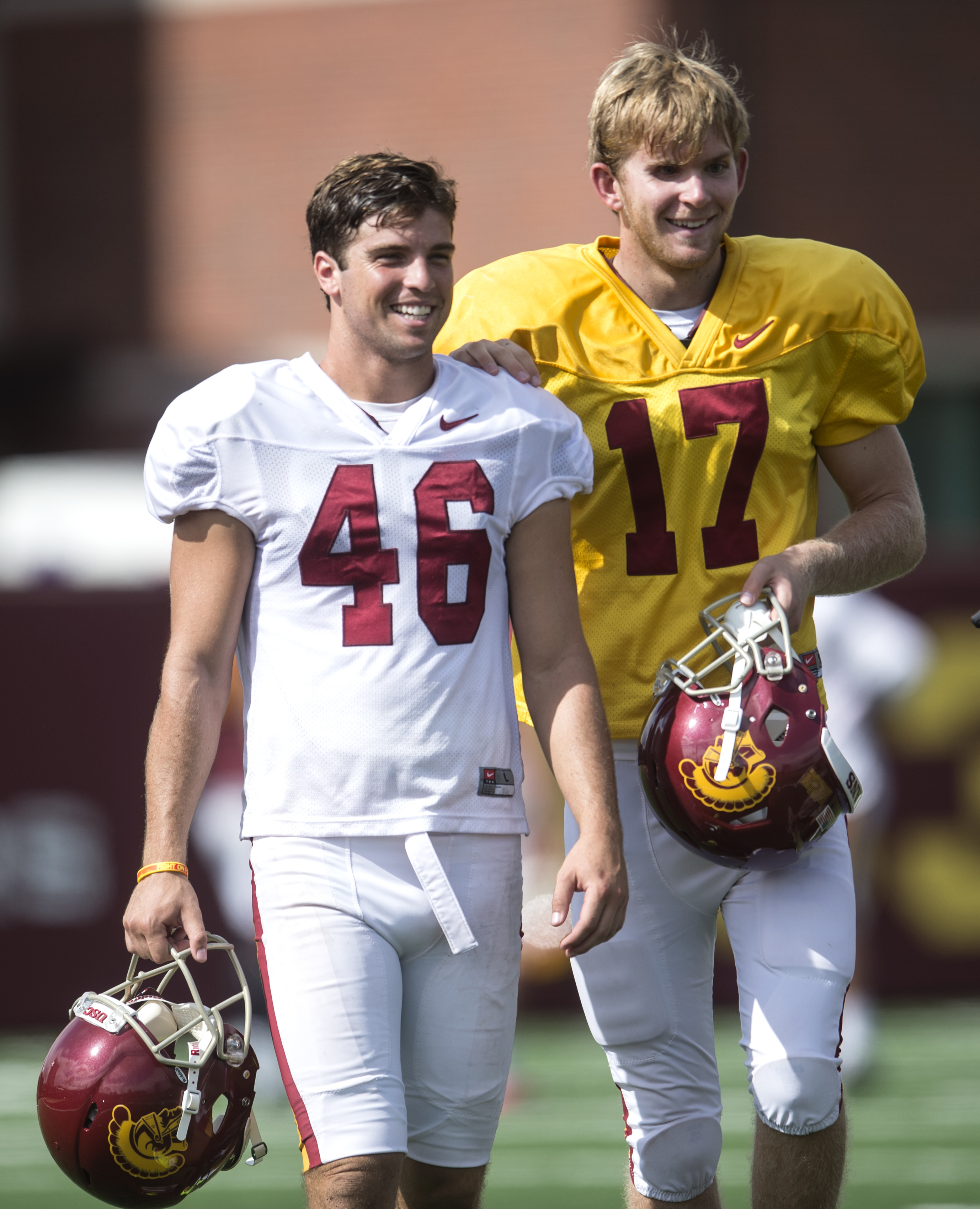 USC's blind long-snapper participates in spring game - Sports Illustrated