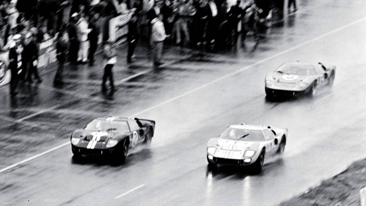 The Story Behind the Ford GT40's Photo Finish - Sports Illustrated