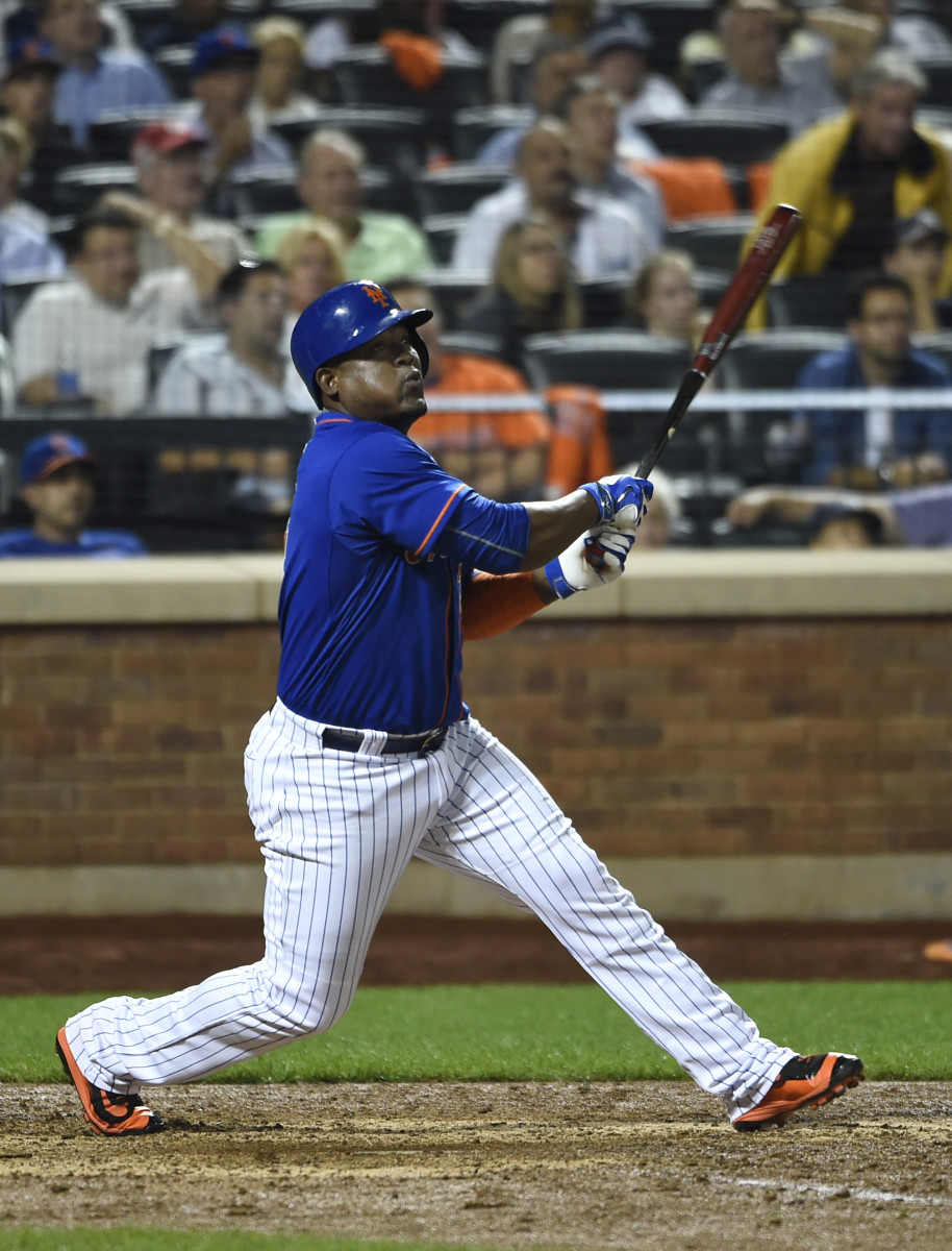 Indians agree to 1-year contract with Juan Uribe - Sports Illustrated