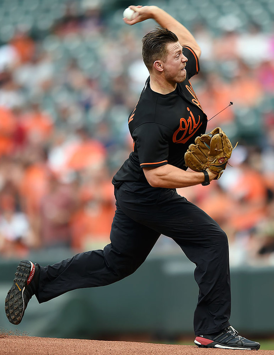 Celebrity First Pitches in 2016 - Sports Illustrated