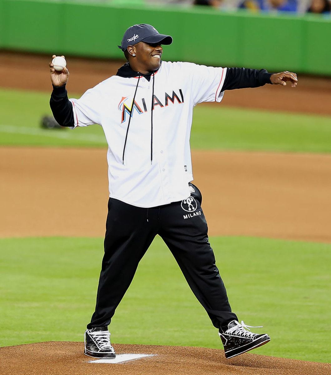 Celebrity First Pitches in 2016 - Sports Illustrated