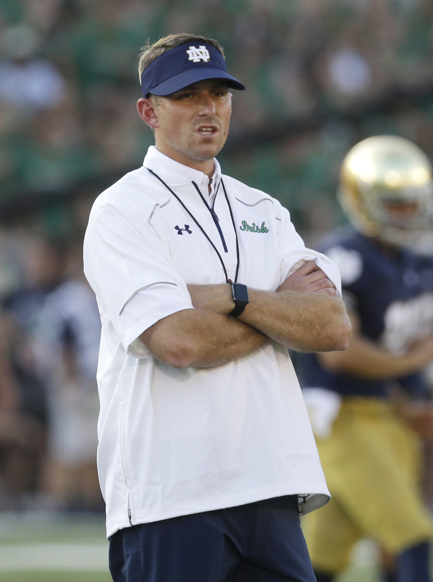 W. Kentucky hires Notre Dame assistant Mike Sanford as coach - Sports ...