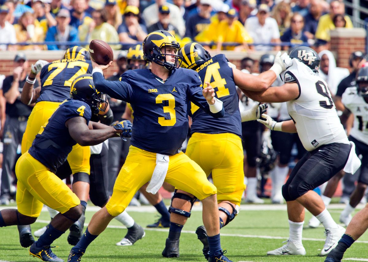 Big Ten's new starting quarterbacks combine for 8-1 record - Sports ...