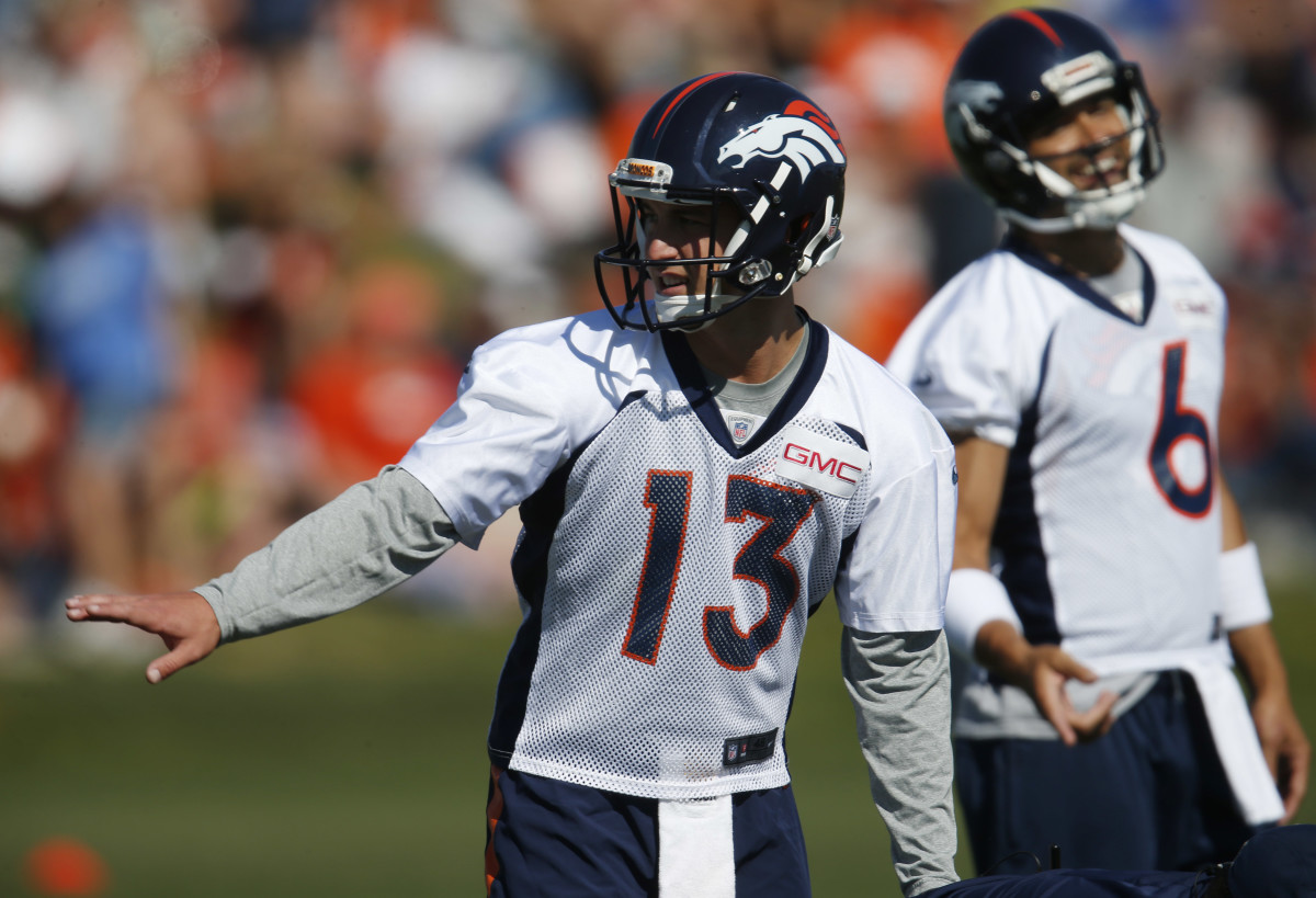 Kubiak holds off on naming starting QB for preseason opener - Sports ...