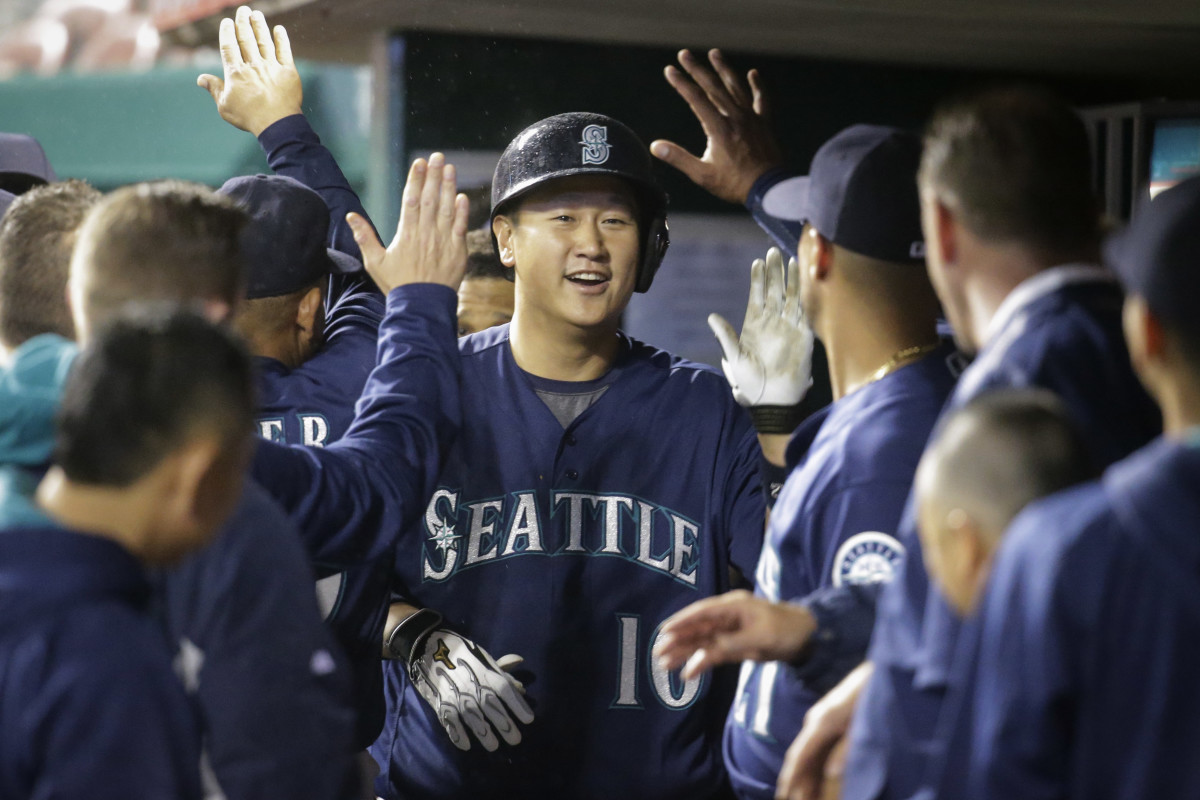 Mariners rally vs Reds' bad bullpen for 8-3 win - Sports Illustrated