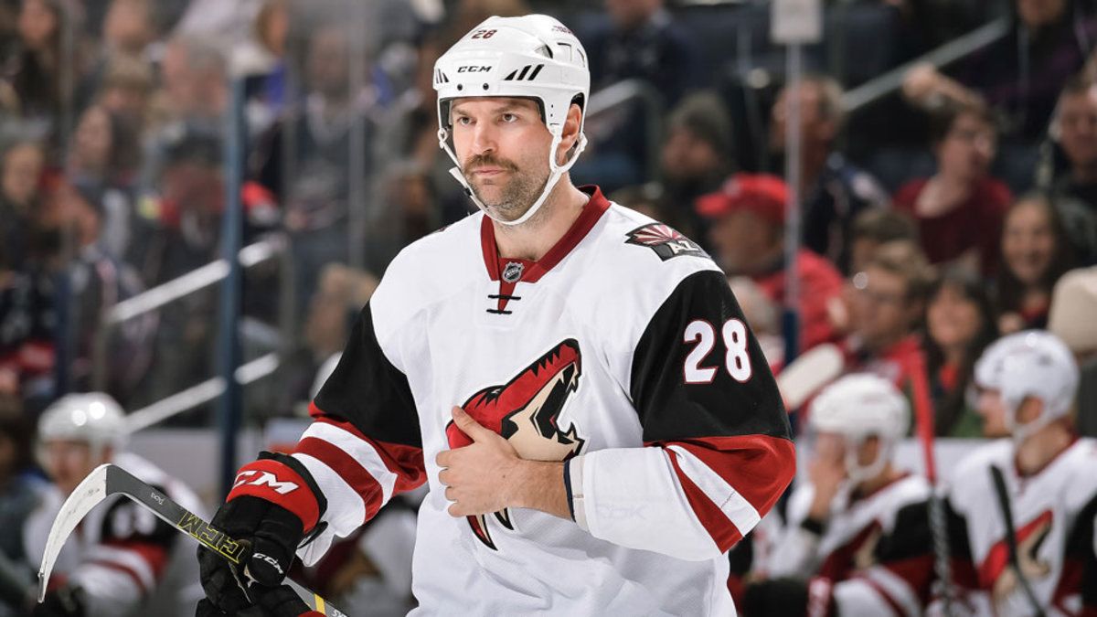 Arizona Coyotes trade John Scott to Montreal Canadiens - Sports Illustrated