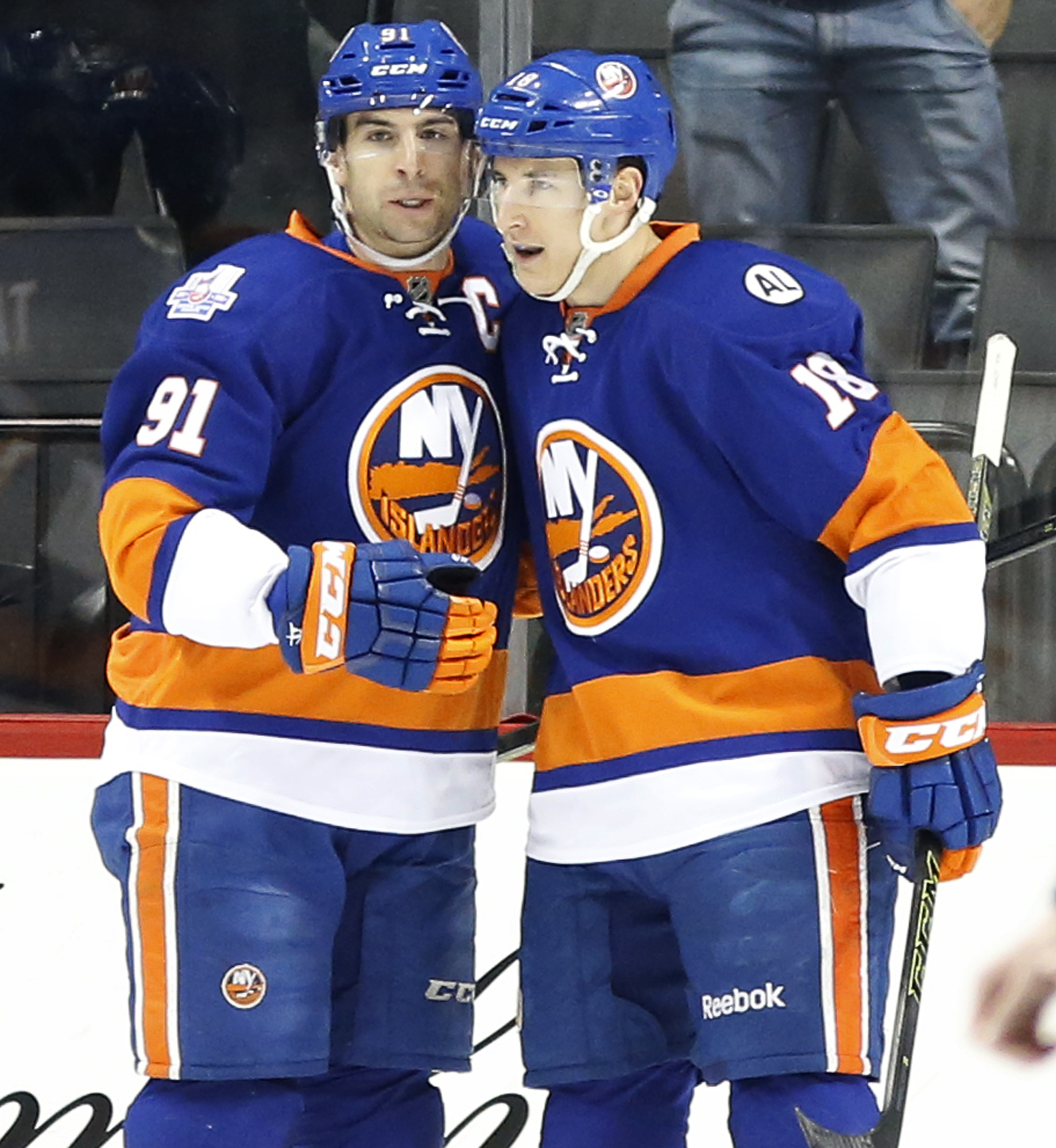 Lee scores in 3rd period to lift Islanders over Jackets 4-3 - Sports ...